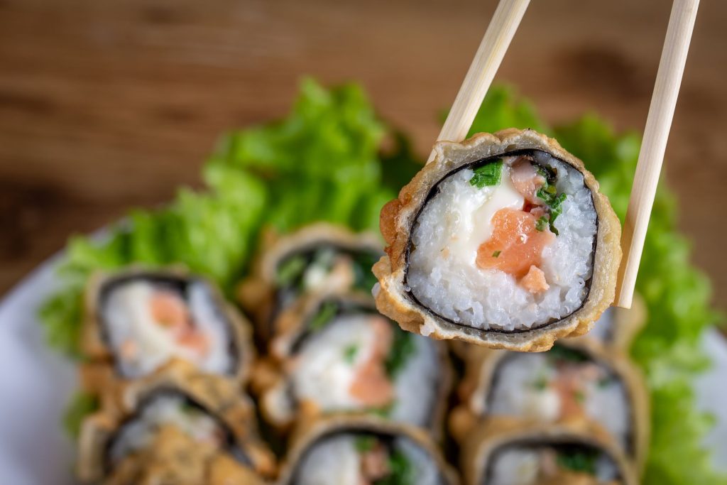 O que é hot roll e como incluí-lo no seu cardápio de delícias?